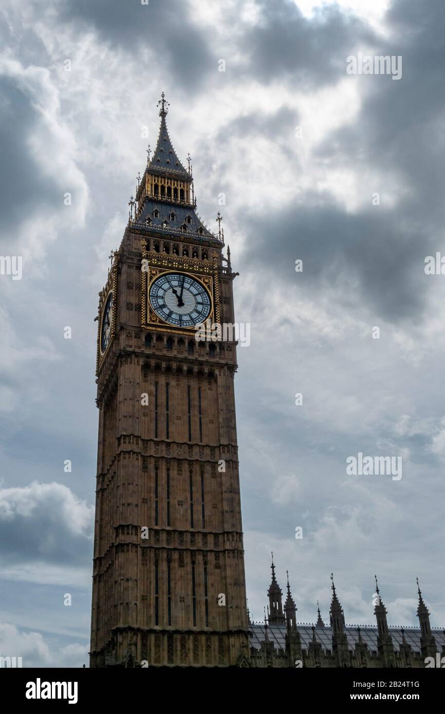 Big ben photos hi-res stock photography and images - Alamy
