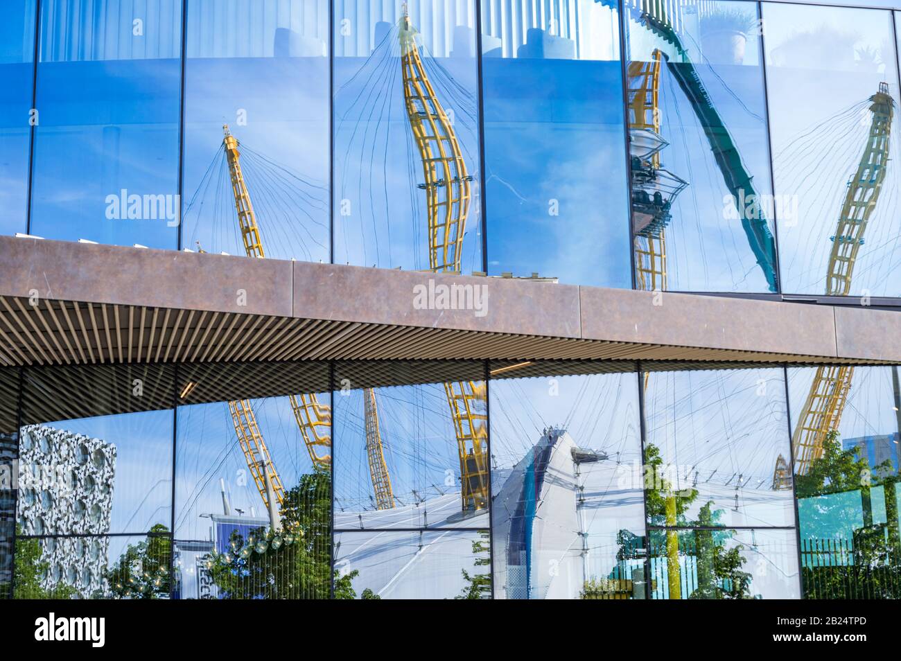 Cable gallery hi-res stock photography and images - Alamy