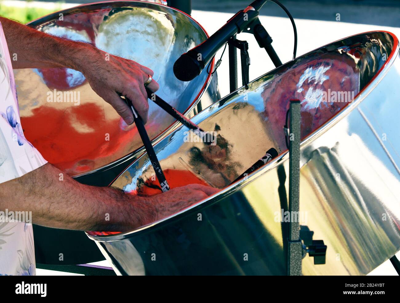 Man Playing Steel Drums Stock Photo - Alamy Man Playing Steel Drums Stock Photo - Alamy