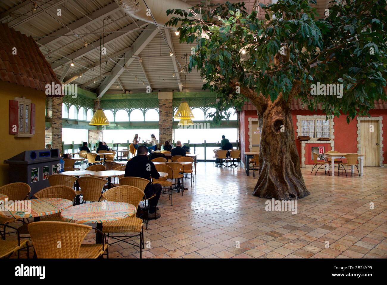 Dinning space hi-res stock photography and images - Alamy