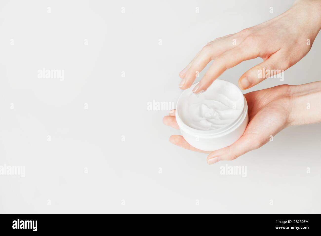 White hand cream hi-res stock photography and images - Alamy