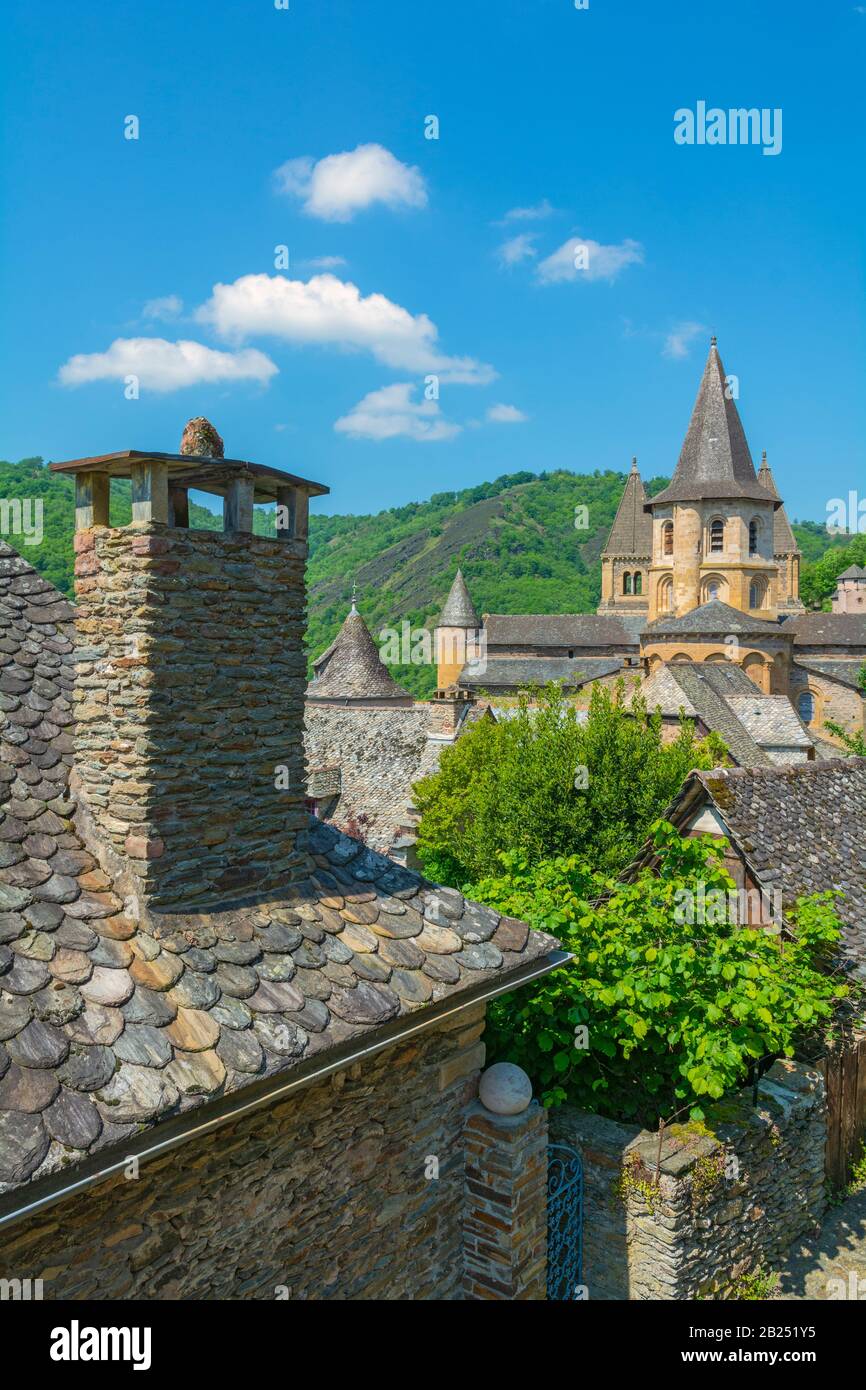 Conques abbey hi-res stock photography and images - Alamy