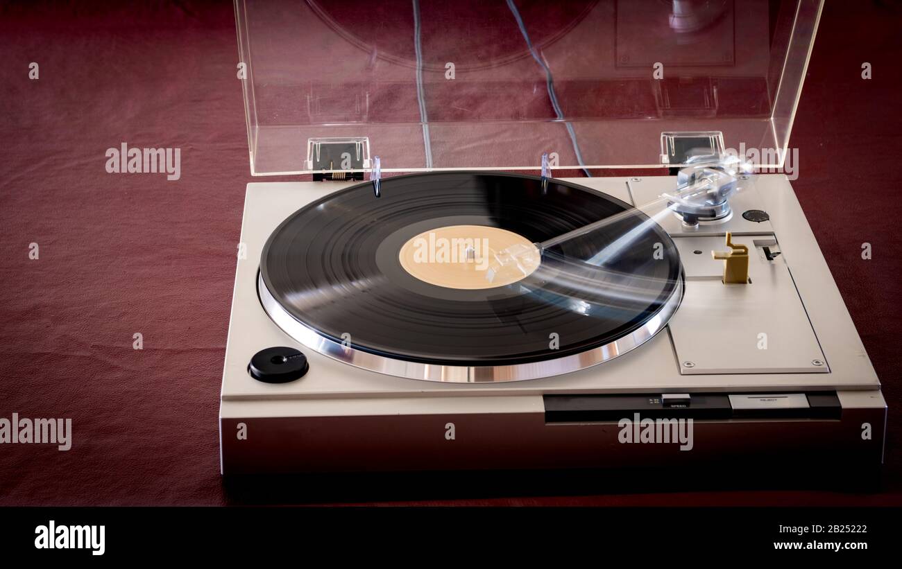 Record player arm hi-res stock photography and images - Alamy