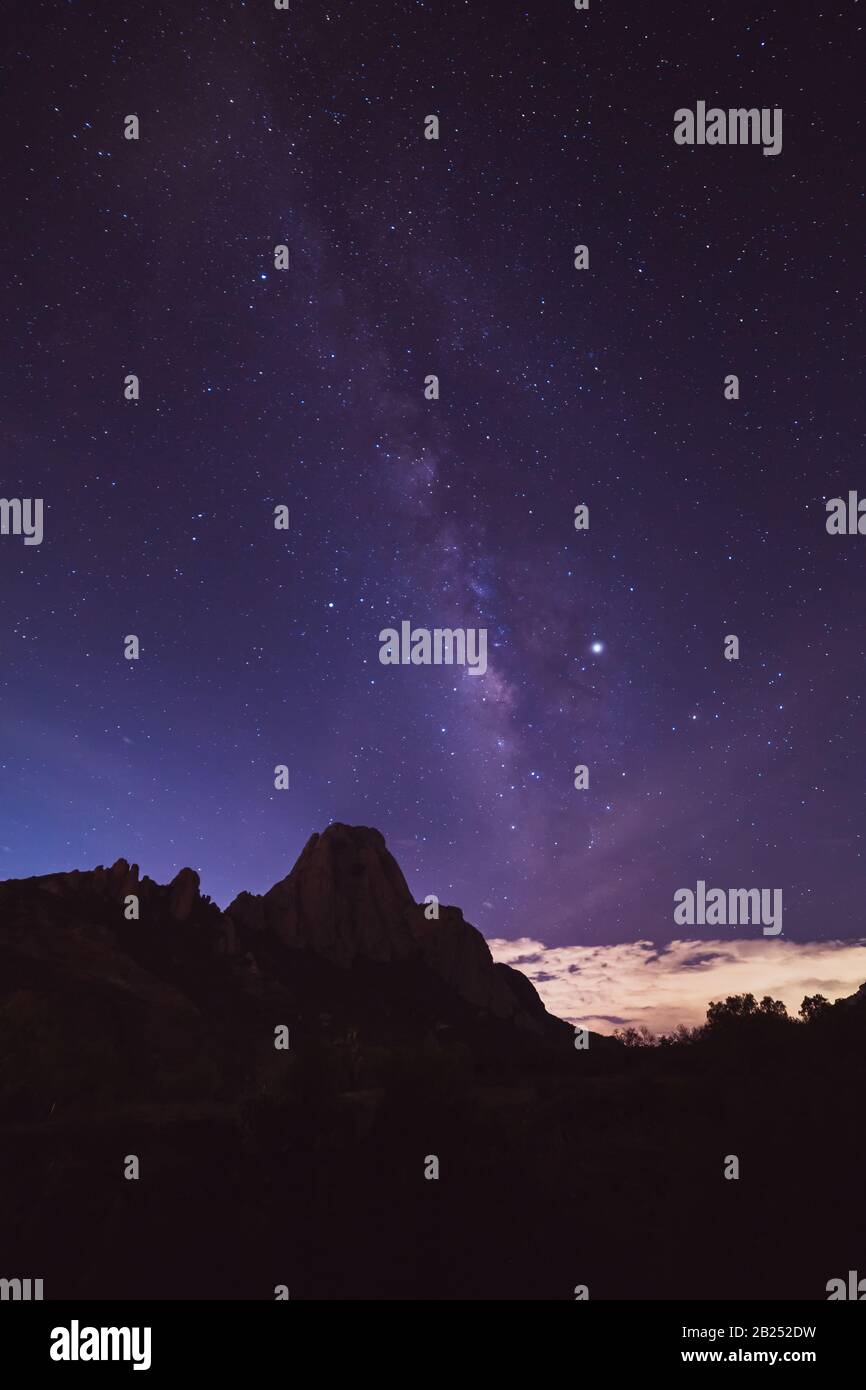 Stars over mountains hi-res stock photography and images - Alamy