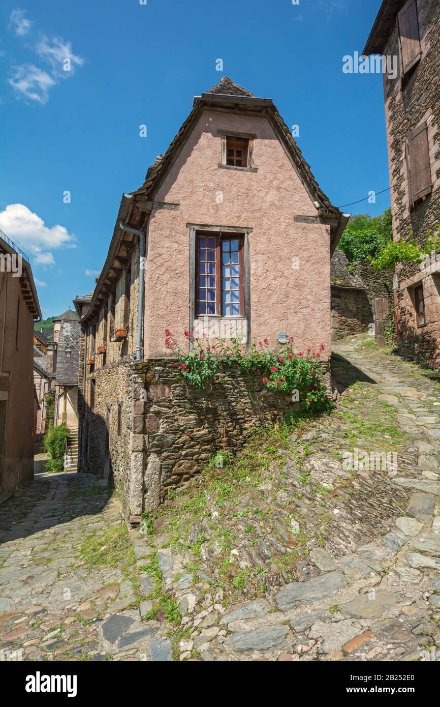 Conques hi-res stock photography and images - Alamy