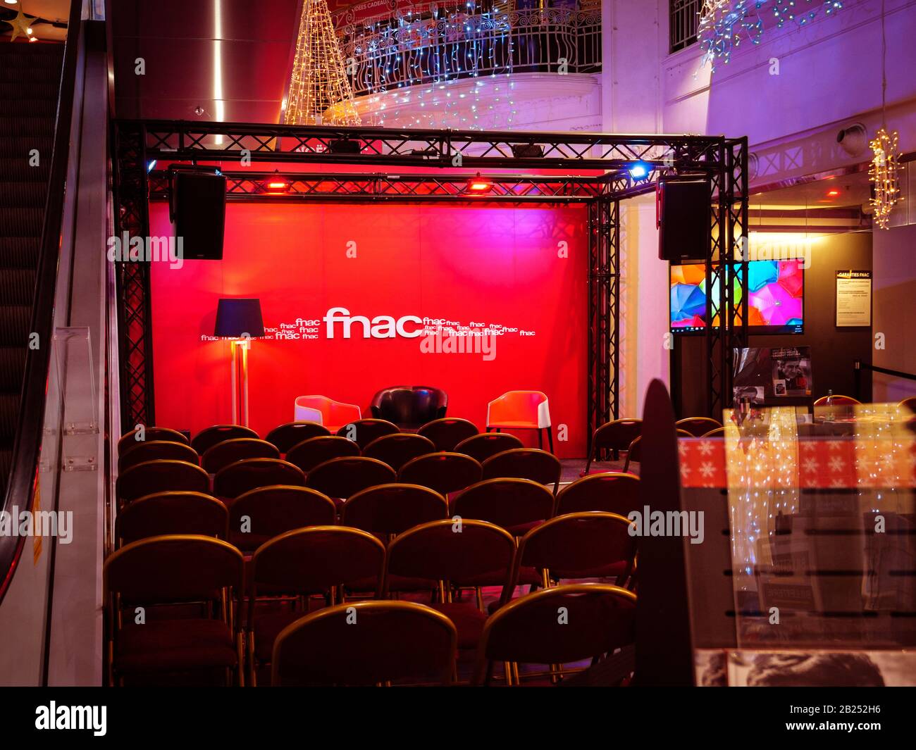Stage and film presentations hi-res stock photography and images - Alamy