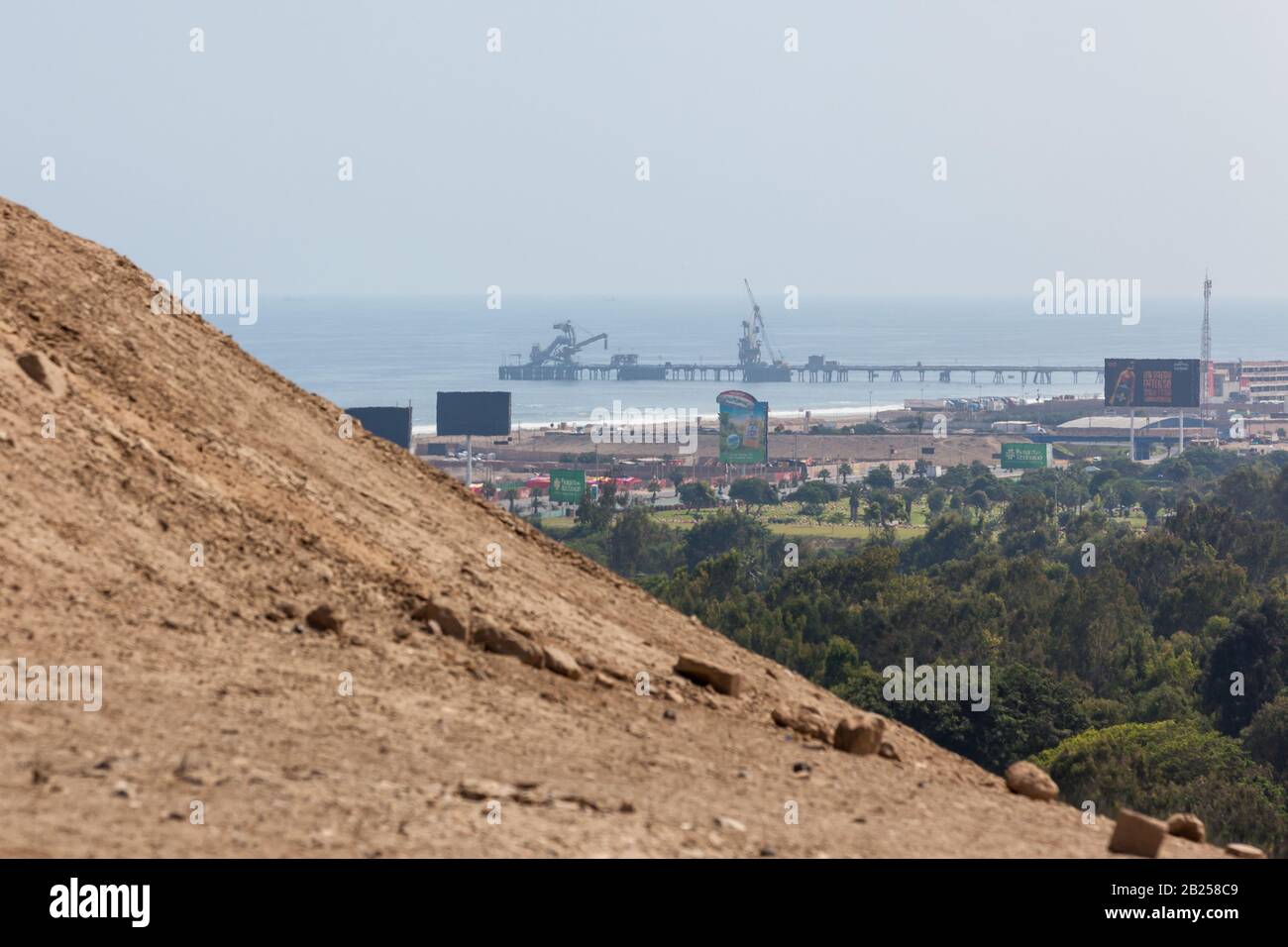 Breathing air pollution america hi-res stock photography and images - Alamy