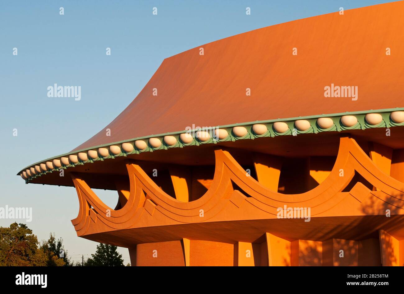 The Bartlesville Community Center in Oklahoma was designed by William ...