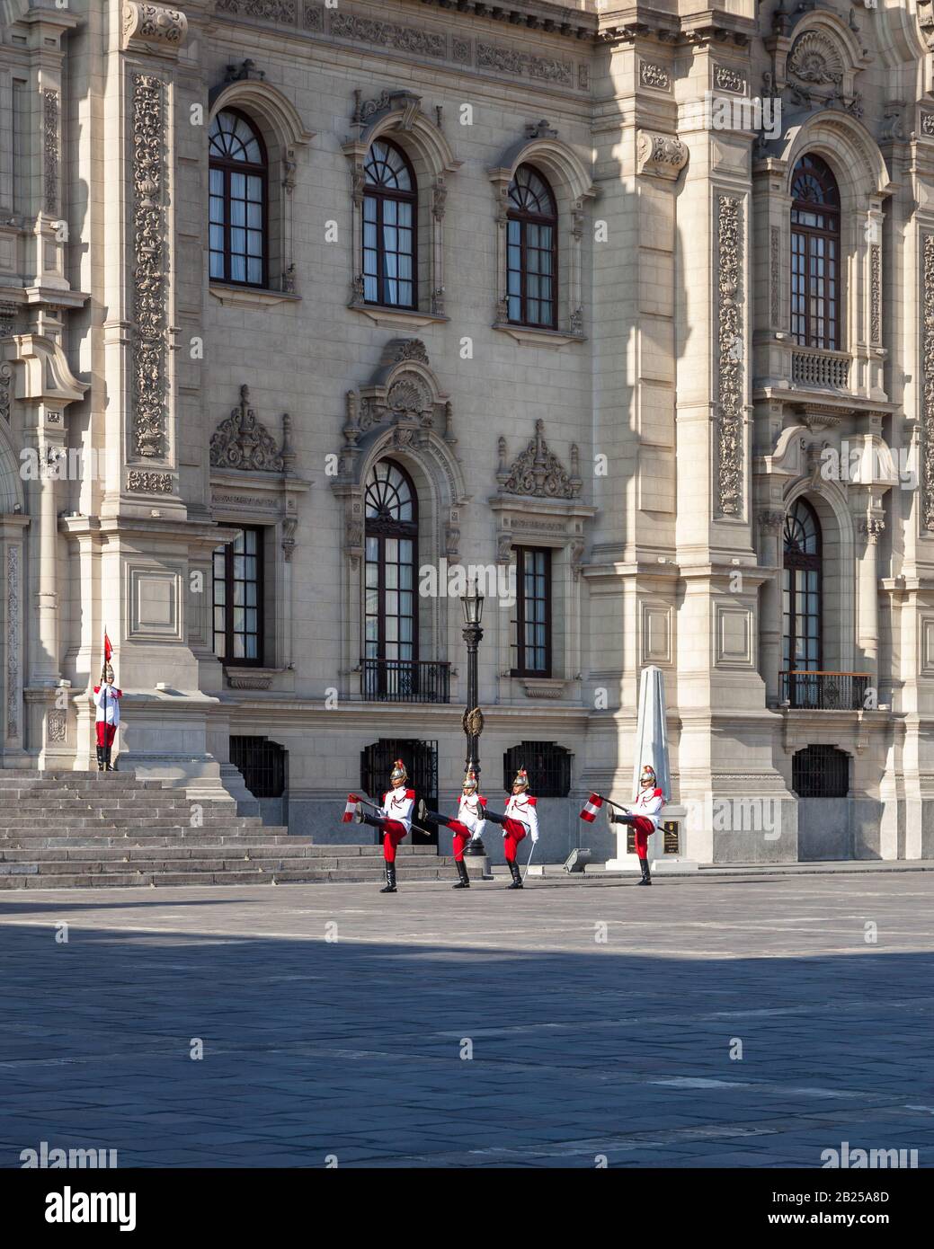 Lima changing of the guard hi-res stock photography and images - Alamy