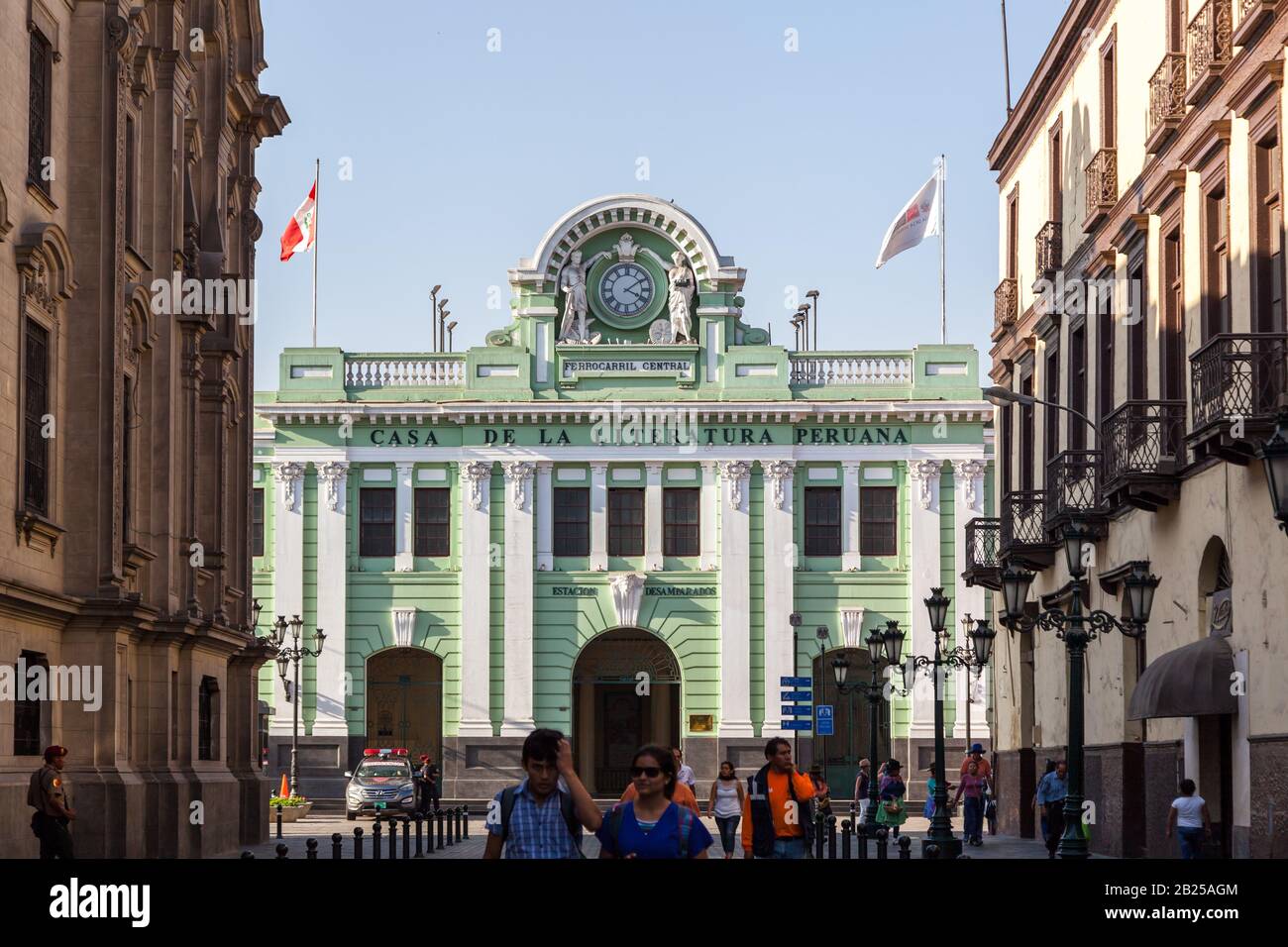 Peru library hi-res stock photography and images - Alamy