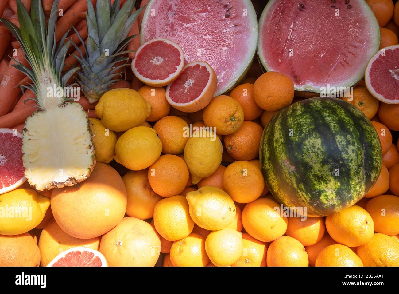 Fruits commercial retail business hi-res stock photography and images ...