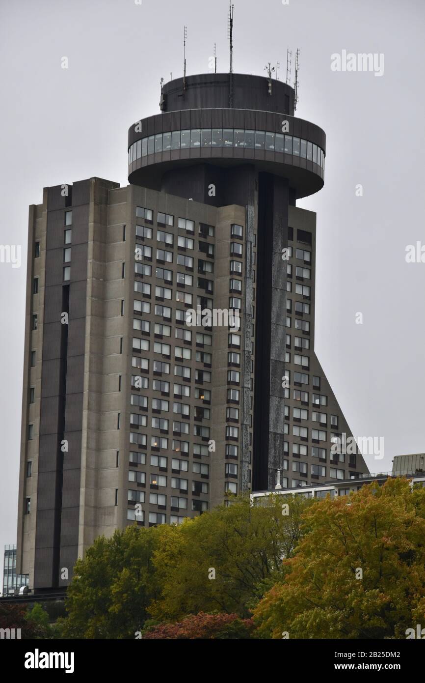 The Hotel Le Concorde and Ciel rotating restaurant, Quebec City, Canada ...