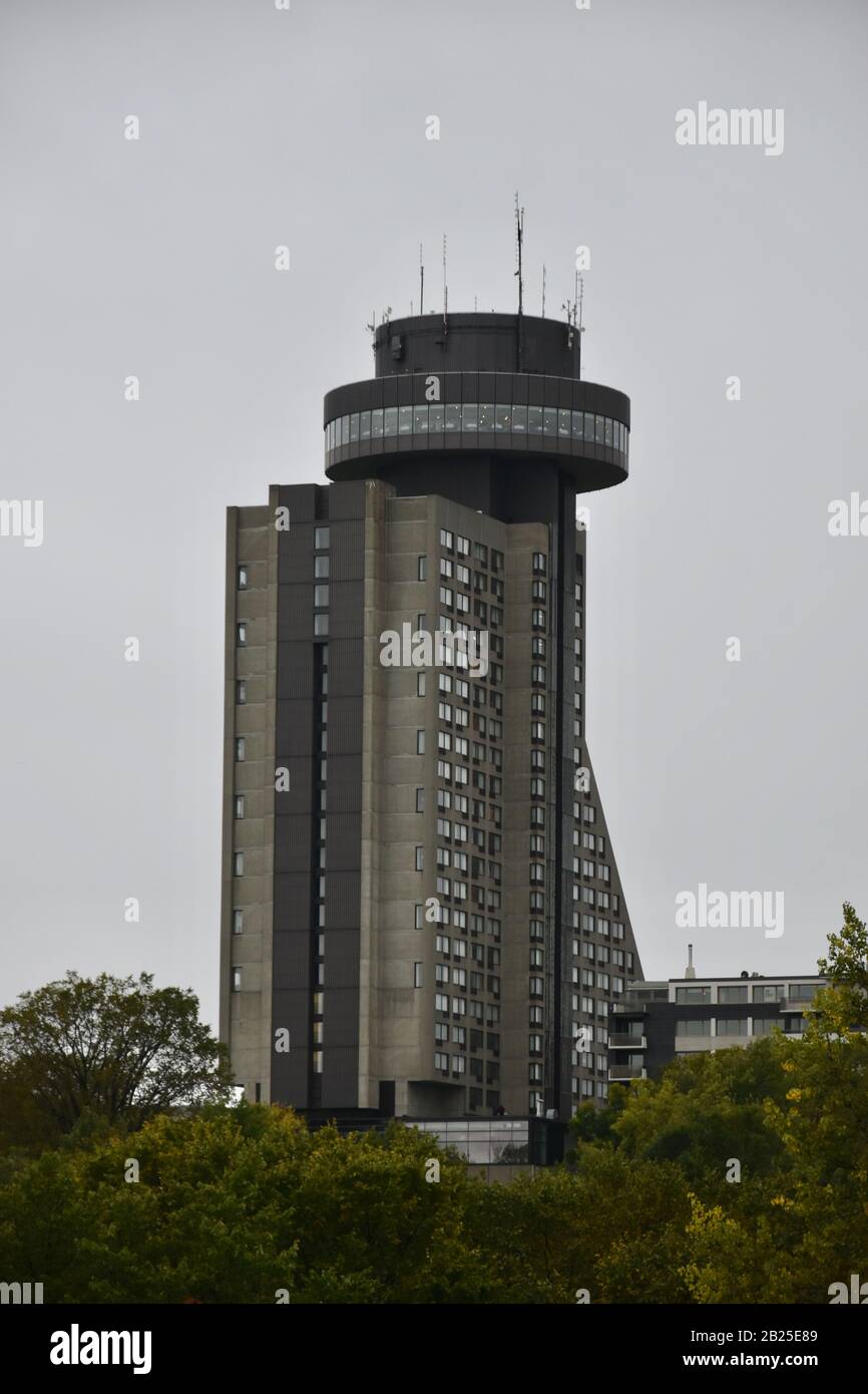 The Hotel Le Concorde and Ciel rotating restaurant, Quebec City, Canada ...