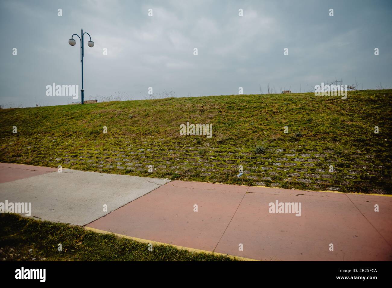 Empty running track side hi-res stock photography and images - Alamy