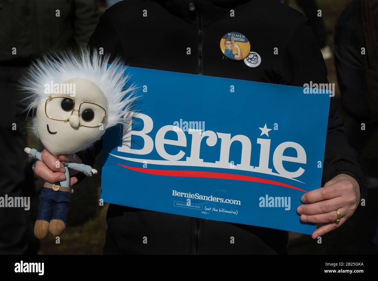 2020 presidential primary campaign hi-res stock photography and images ...