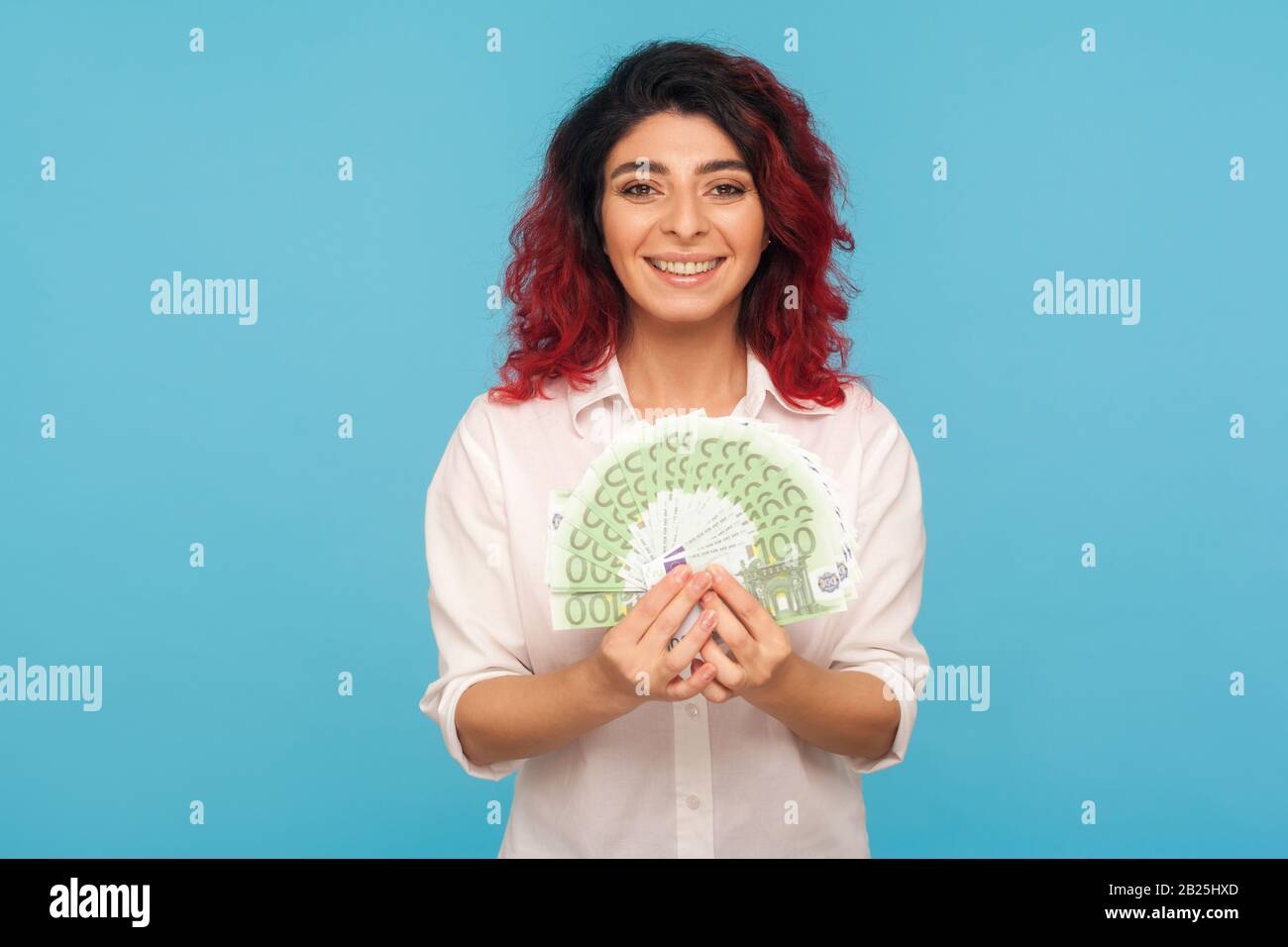 High income profit hi-res stock photography and images - Alamy