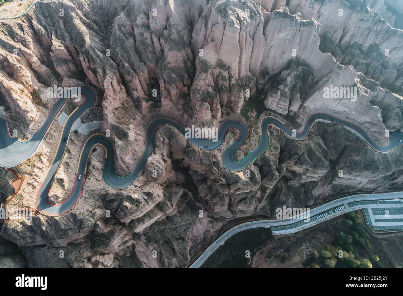 Steep mountain road hi-res stock photography and images - Alamy