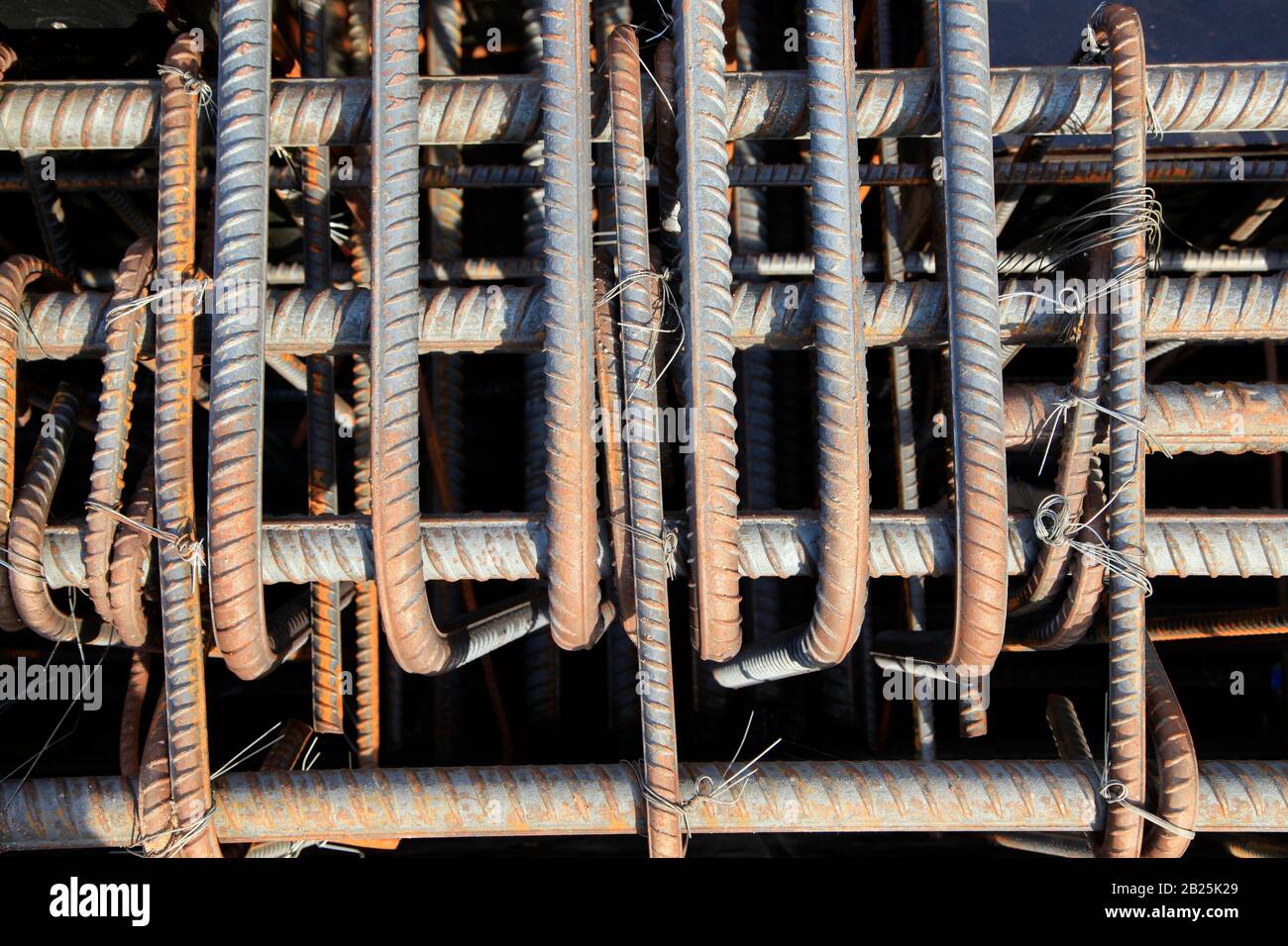 Steel grid on the construction site Stock Photo - Alamy