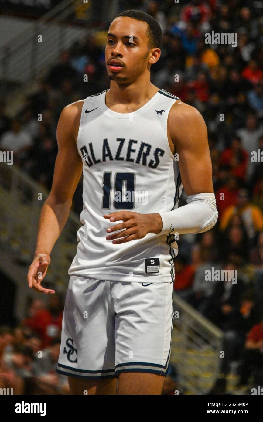 Sierra Canyon Trailblazers guard Amari Bailey (10) during a CIF ...