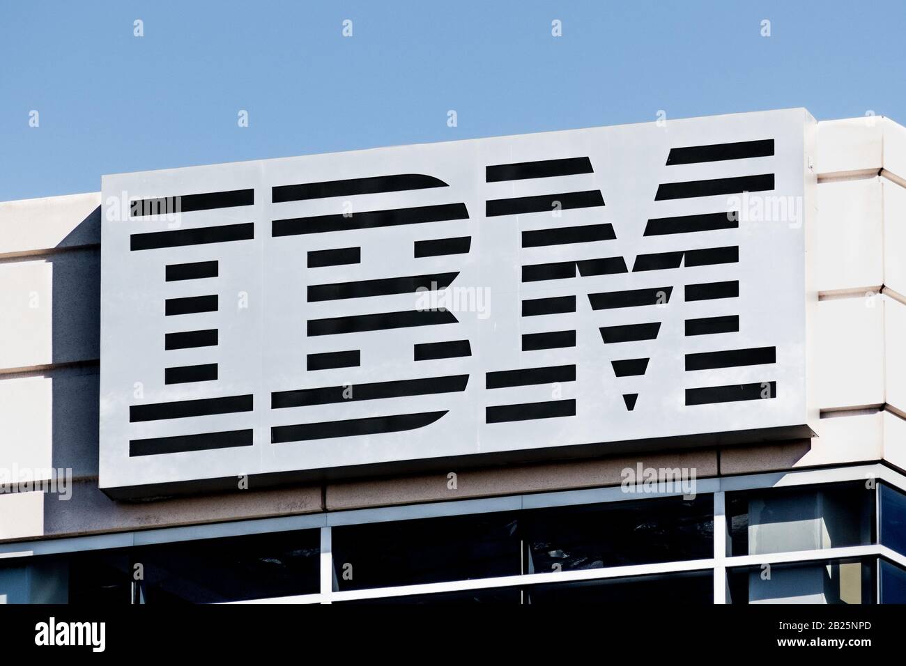 Ibm corporation innovation center hi-res stock photography and images ...