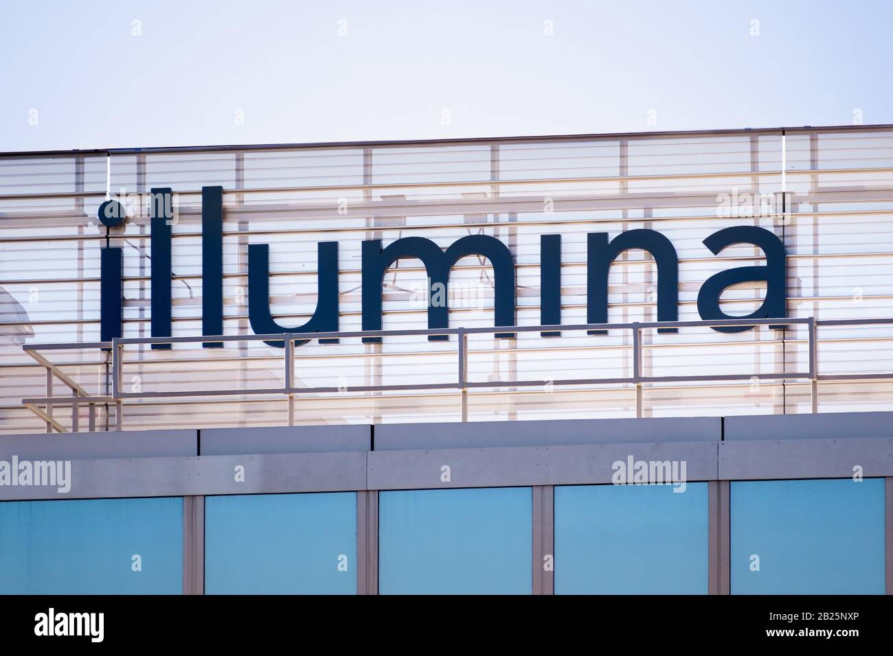 Illumina sequencing hi-res stock photography and images - Alamy