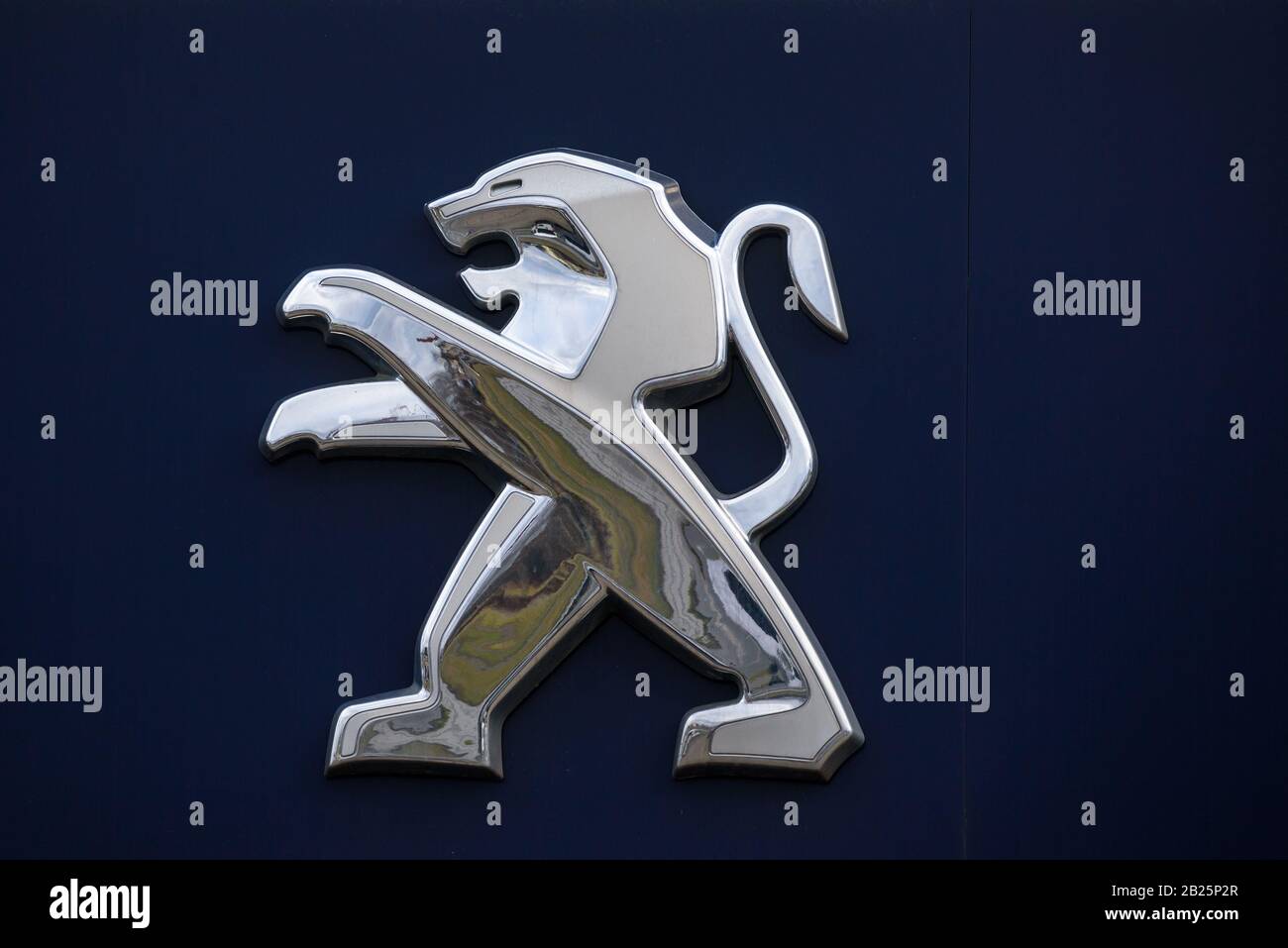 Groupe psa hi-res stock photography and images - Alamy