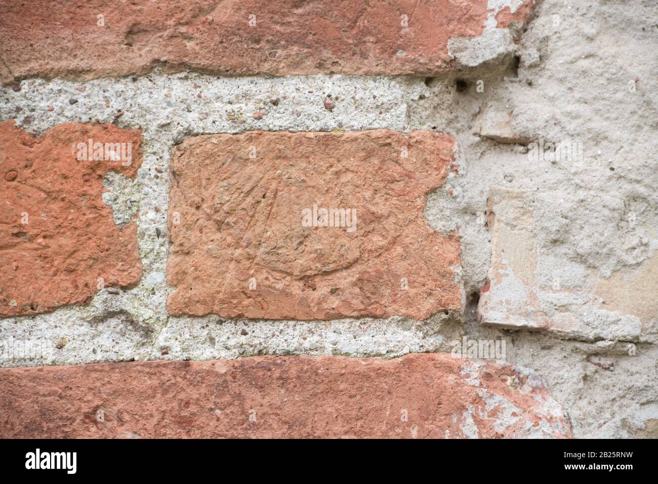 Poor brickwork hi-res stock photography and images - Alamy