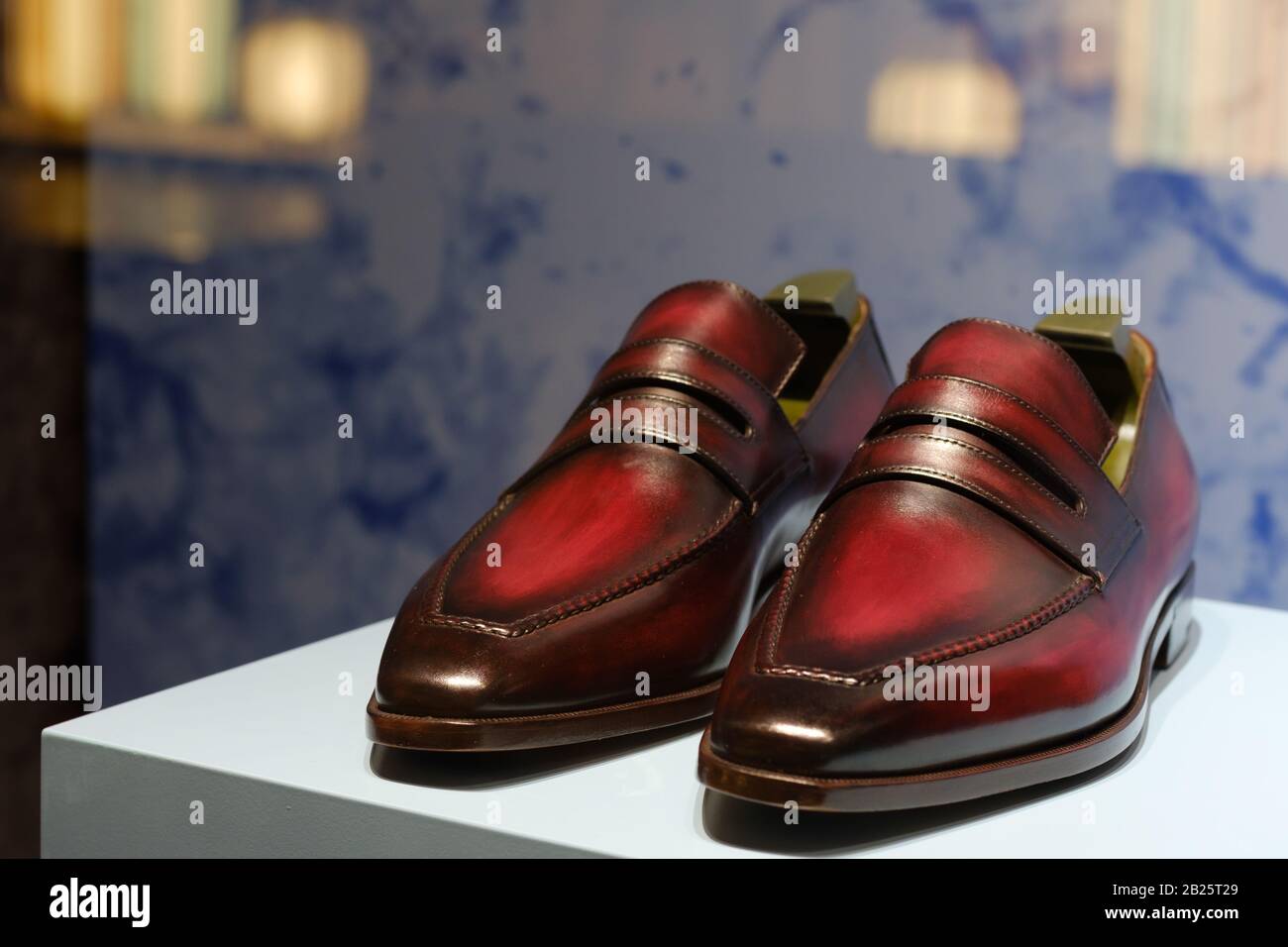 Vintage Shoe Display High Resolution Stock Photography and Images - Alamy