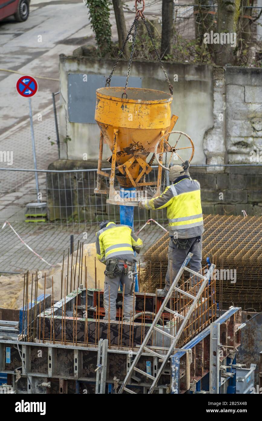 Construction site, concreting, the ceiling of a building is concreted ...