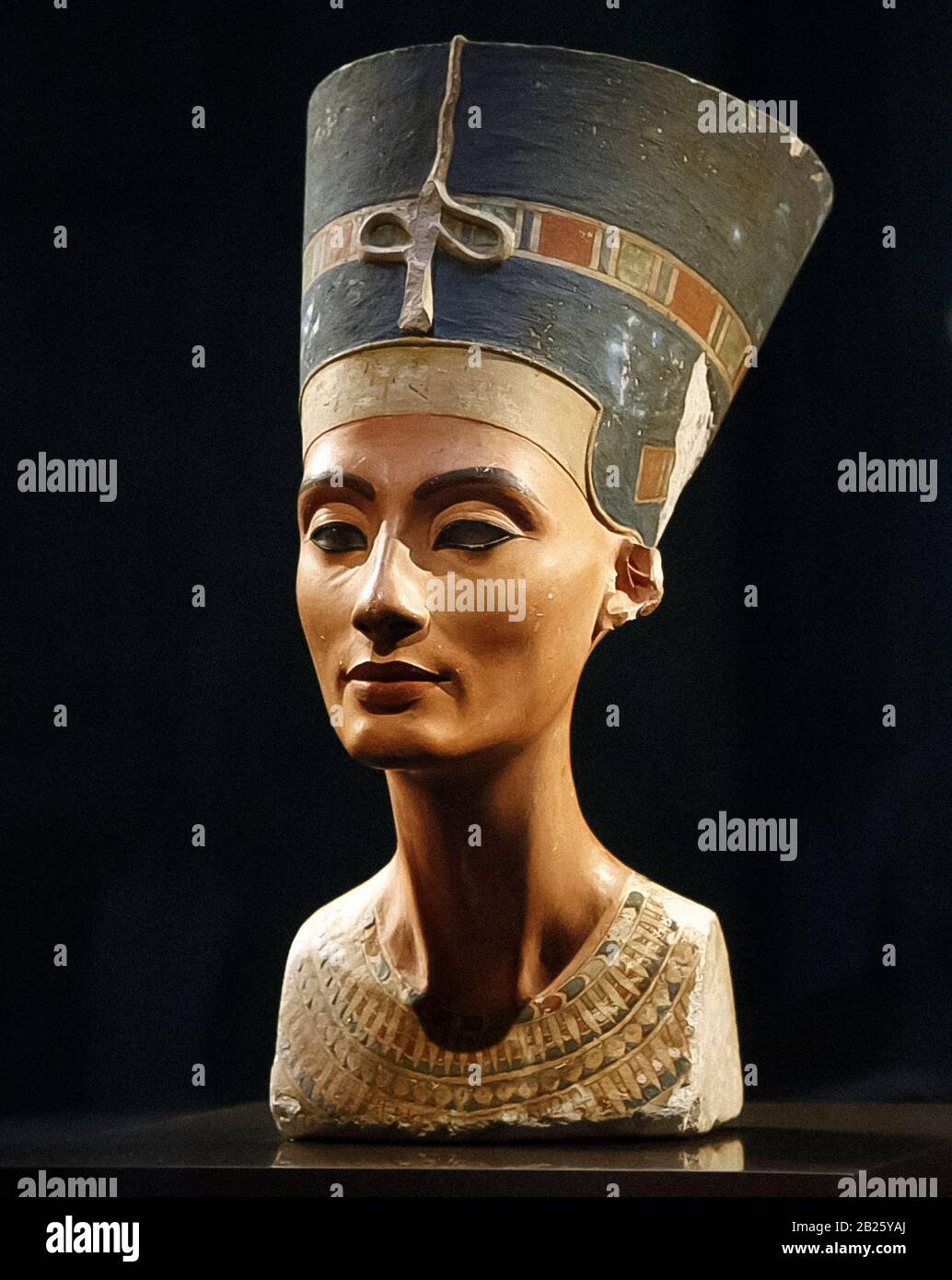 Nefertiti hi-res stock photography and images - Alamy