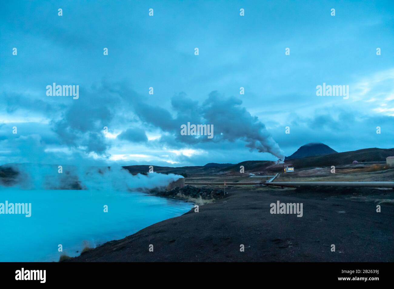 Geothermal power plant new zealand hi-res stock photography and images ...
