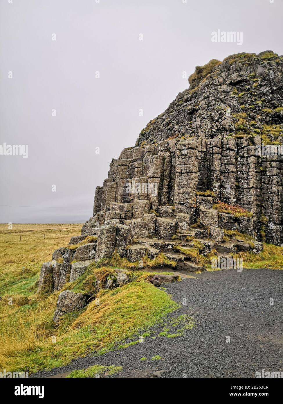 Moss covered pillar hi-res stock photography and images - Alamy