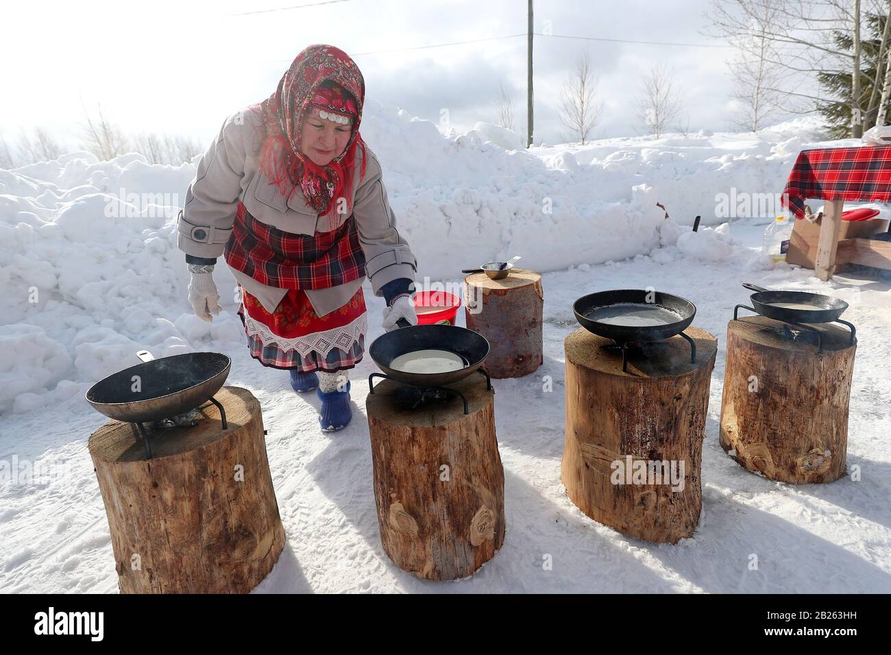 Udmurt Woman High Resolution Stock Photography and Images - Alamy