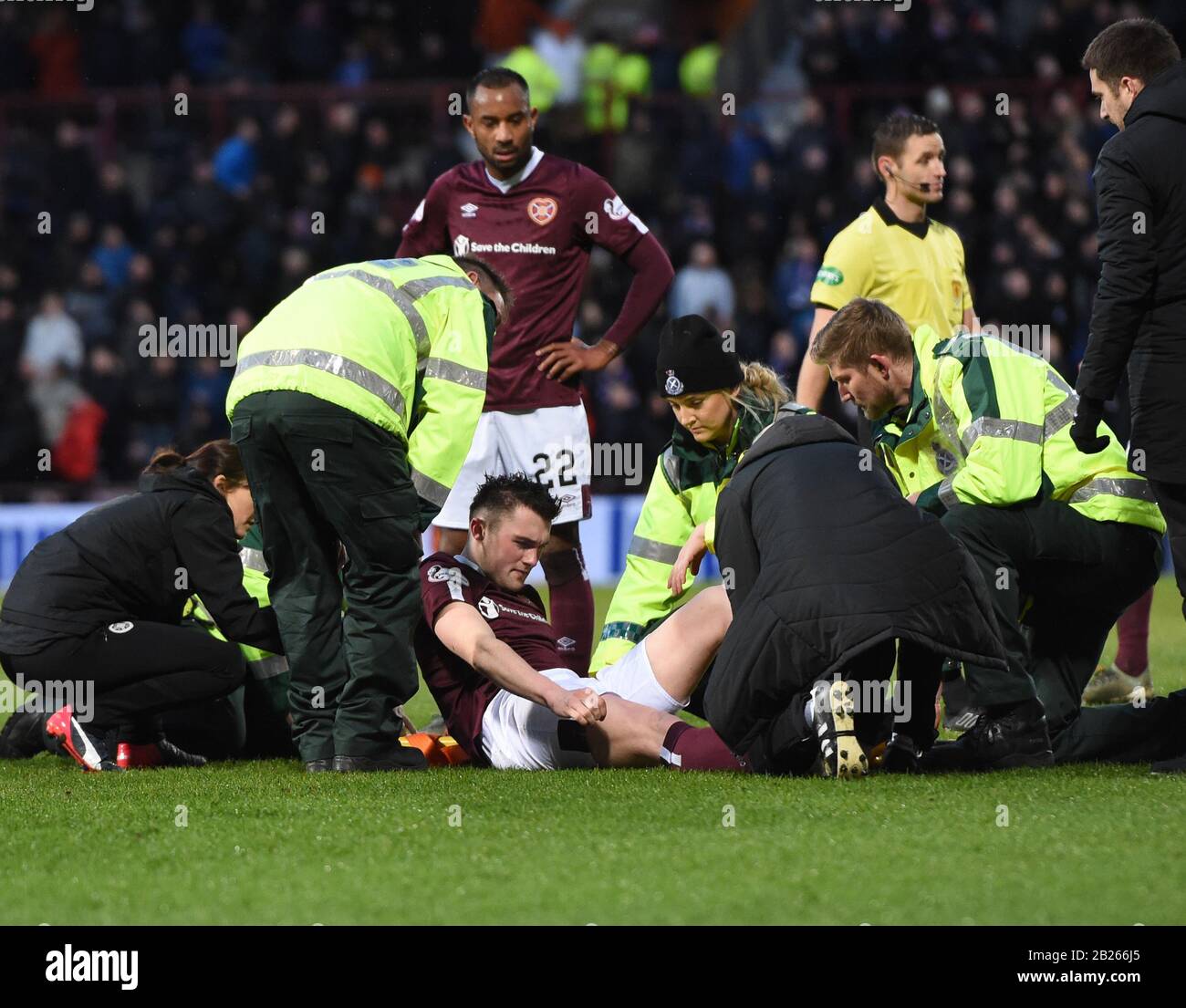 Ending his tie hi-res stock photography and images - Alamy