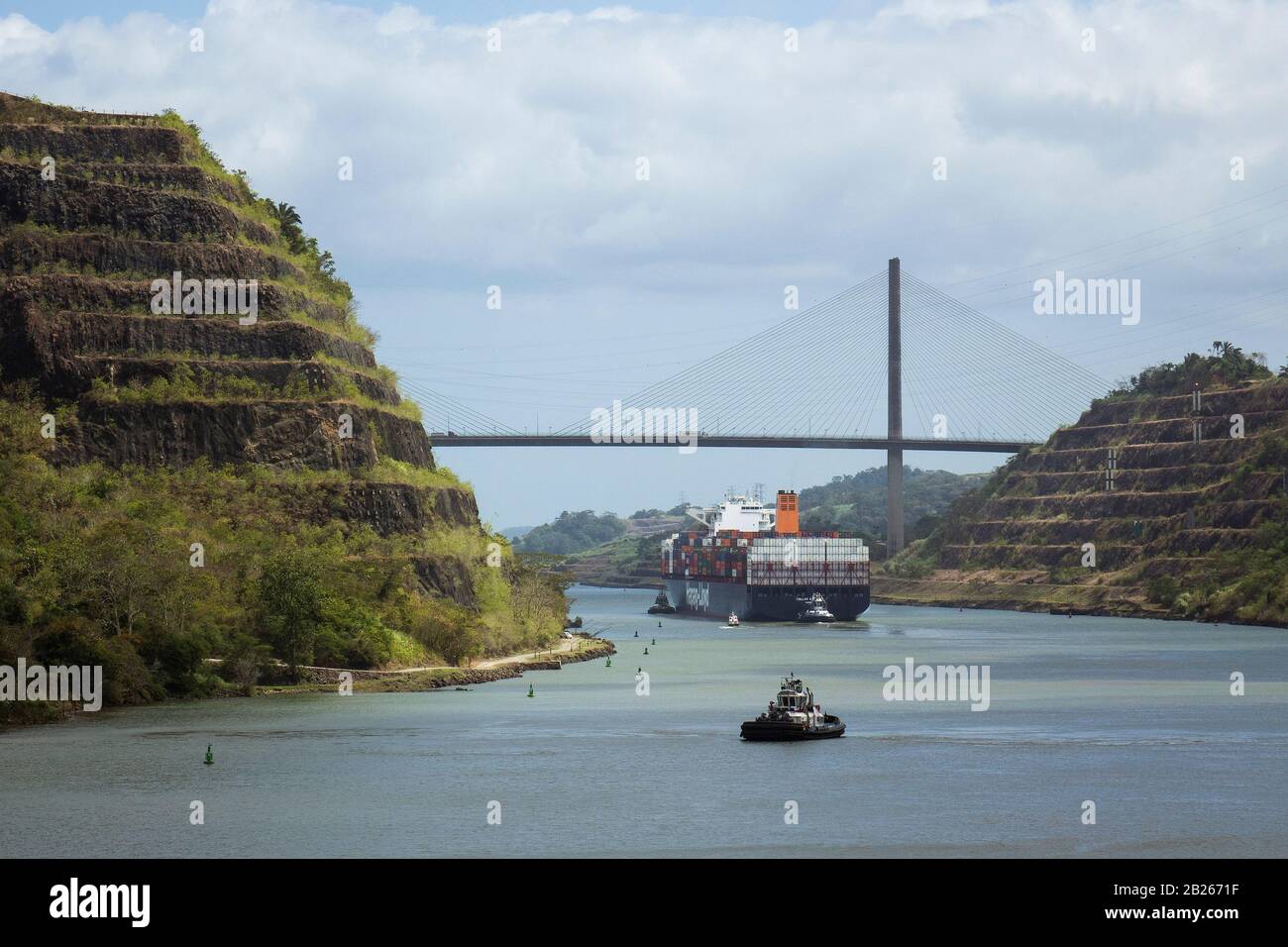 Gaillard cut panama canal hi-res stock photography and images - Alamy
