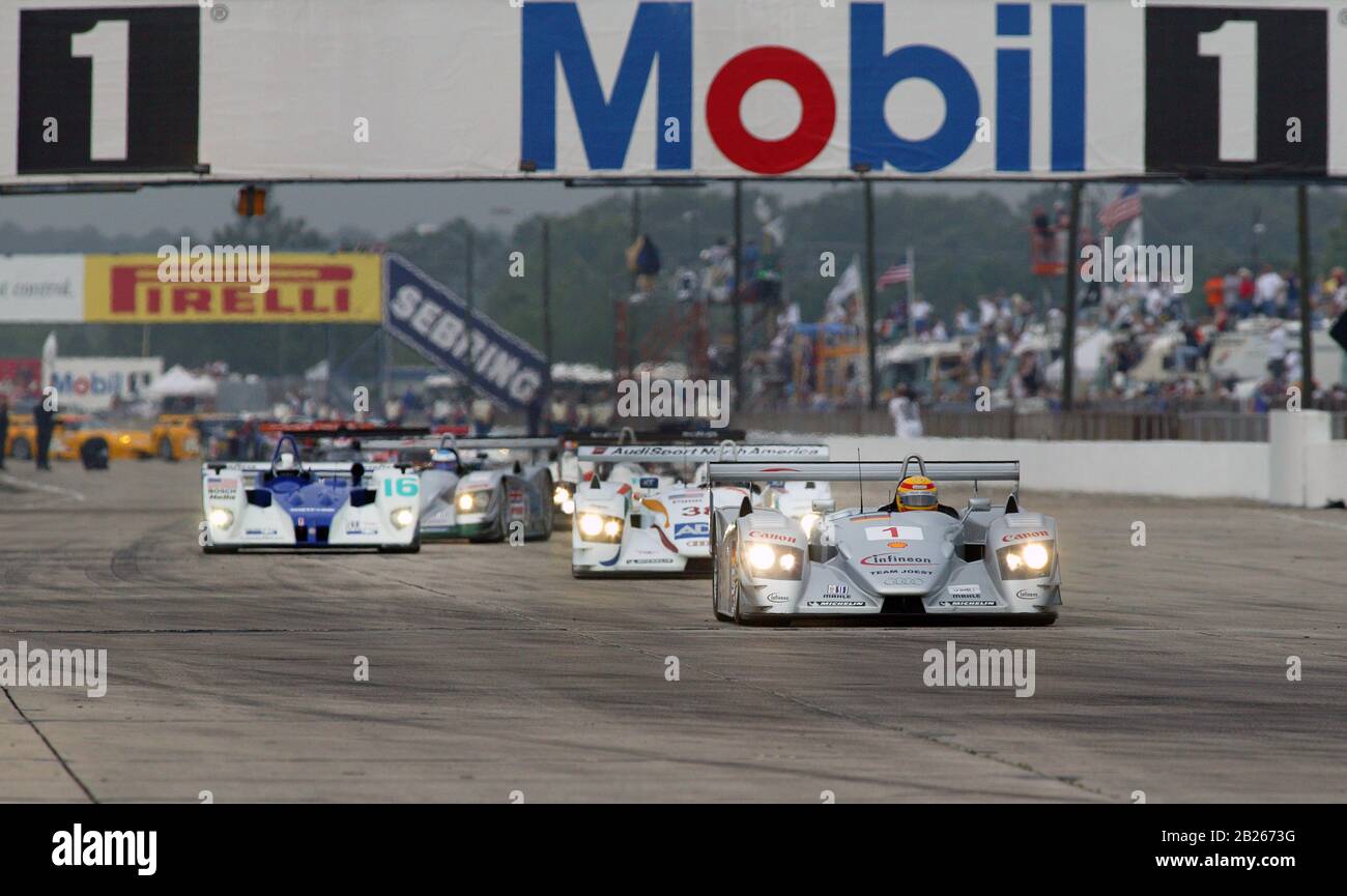 Opening lap of the 2003 Sebring 12 hour race Stock Photo - Alamy