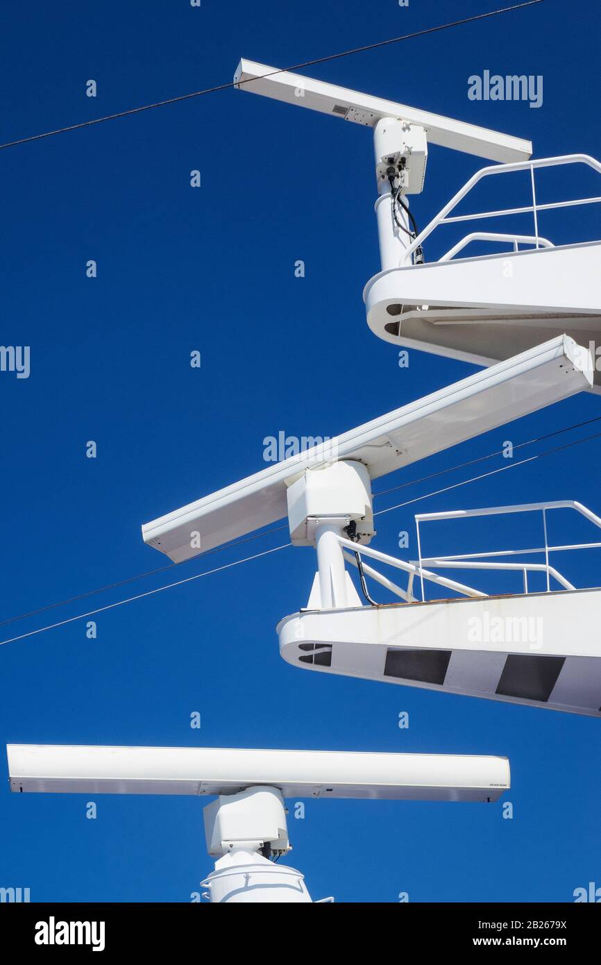 Ship radar hi-res stock photography and images - Alamy