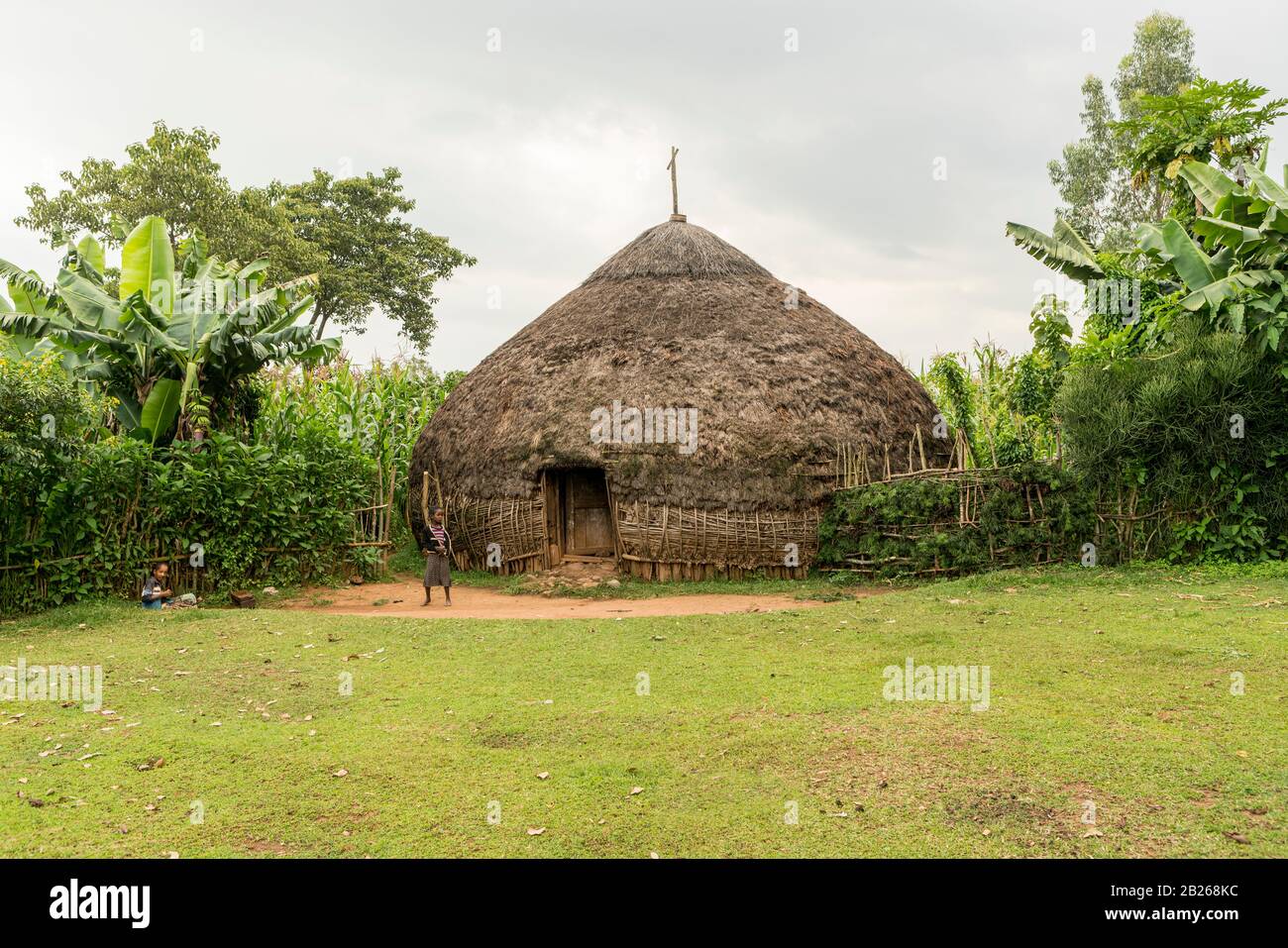 Tukul hut hi-res stock photography and images - Alamy