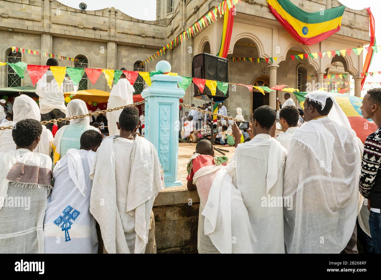 Worshippers at an Orthodox church in southern Ethiopia Stock Photo - Alamy