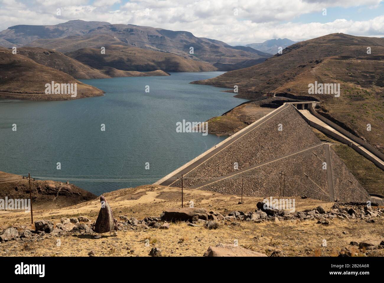 Dam landscape hi-res stock photography and images - Alamy