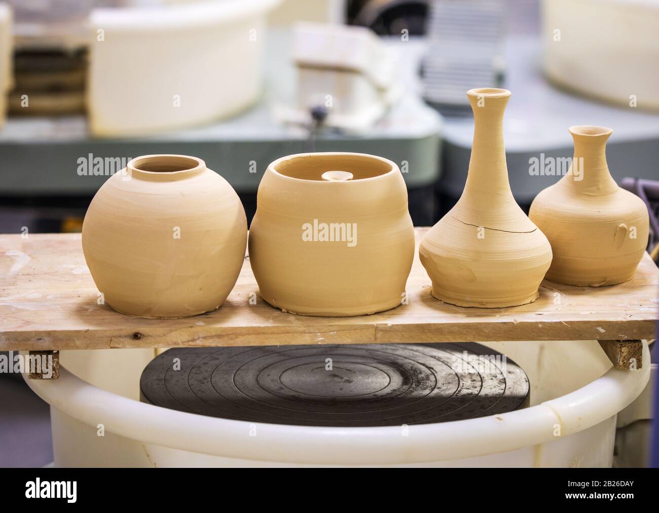 Chinese vase shapes hi-res stock photography and images - Alamy
