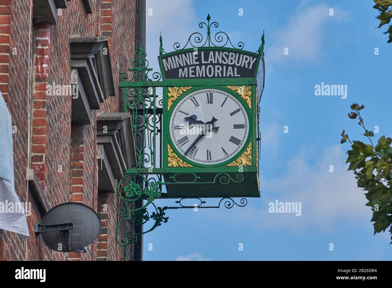 minnie lansbury memorial Stock Photo - Alamy