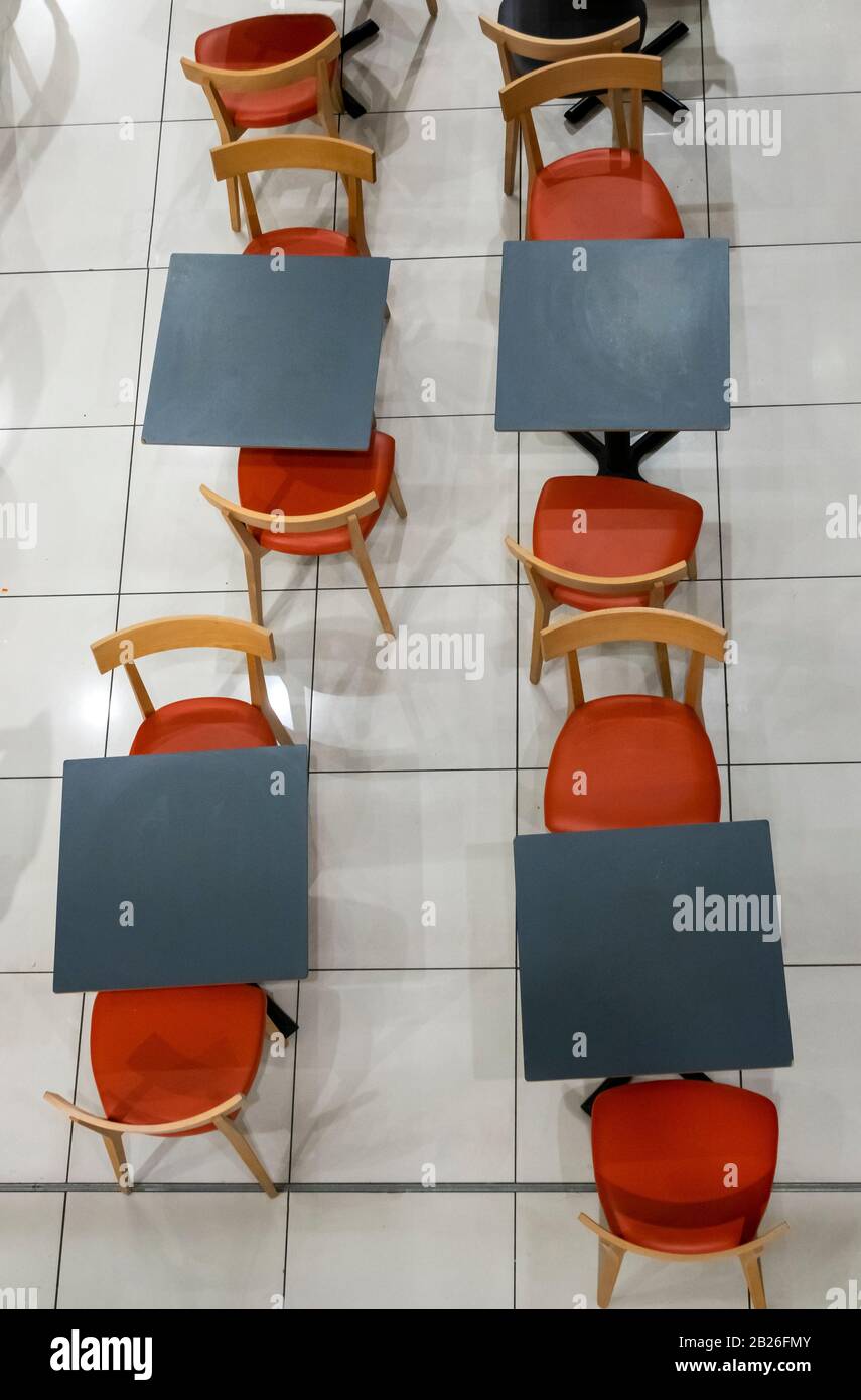 Empty chairs tables hi-res stock photography and images - Alamy