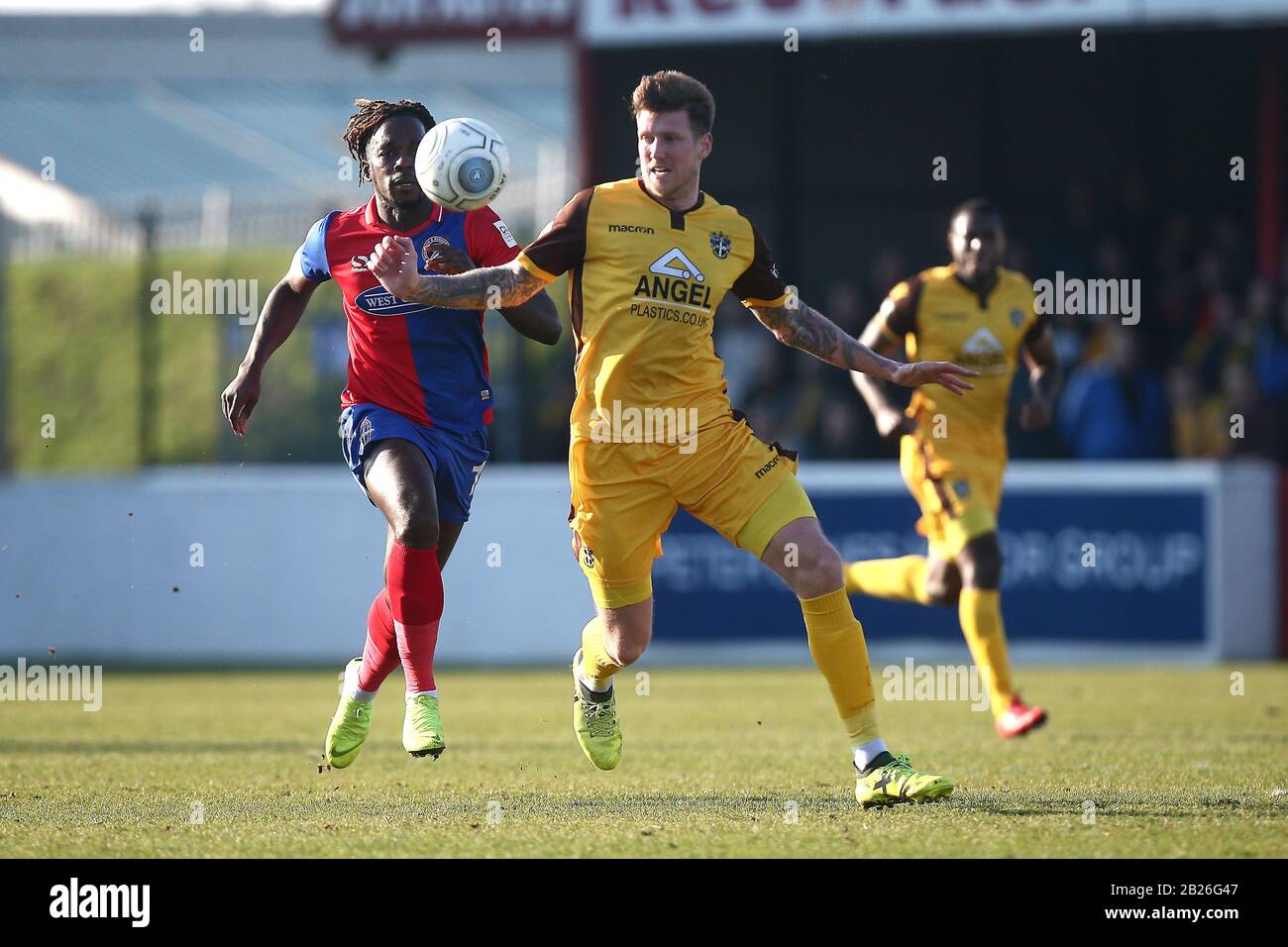 Tomi Adeloye of Dagenham and Dean Beckwith of Sutton during Dagenham ...