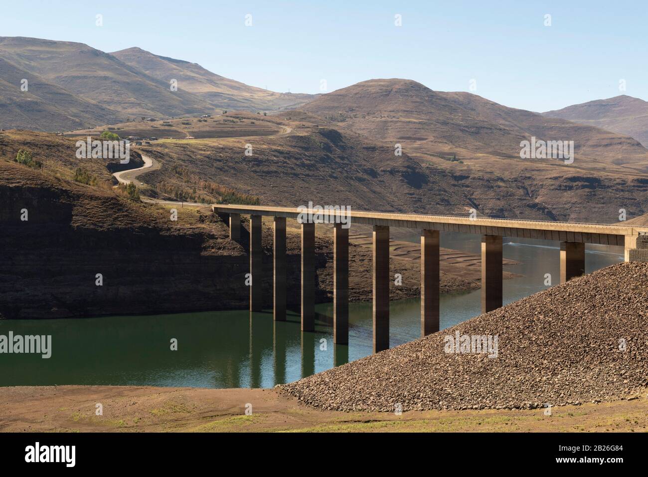 Crossing dam hi-res stock photography and images - Alamy