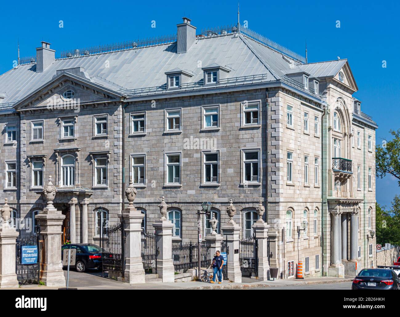Old stone government building hi-res stock photography and images - Alamy