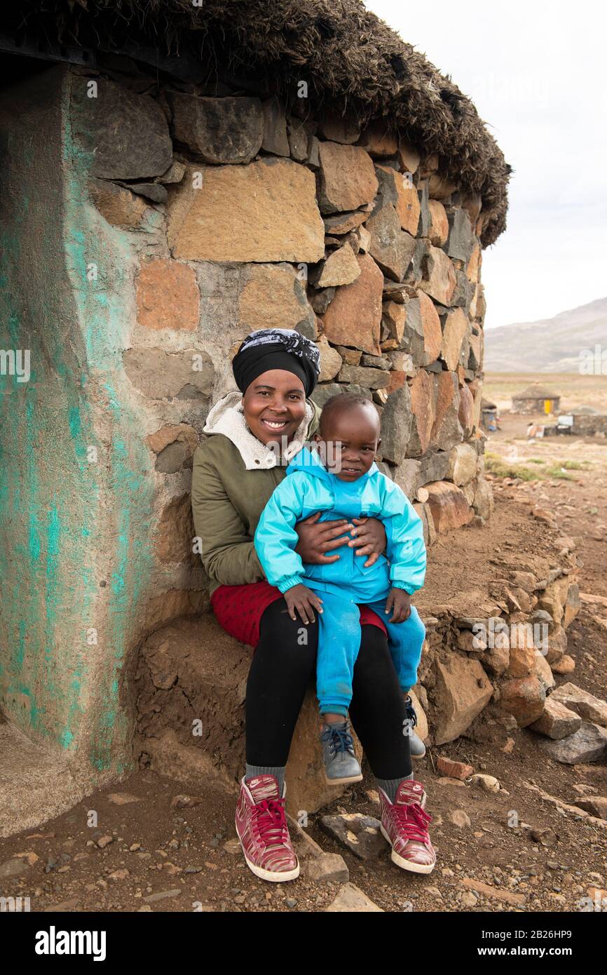 Mother and child, Basotho village, Sani Top, Lesotho Stock Photo - Alamy