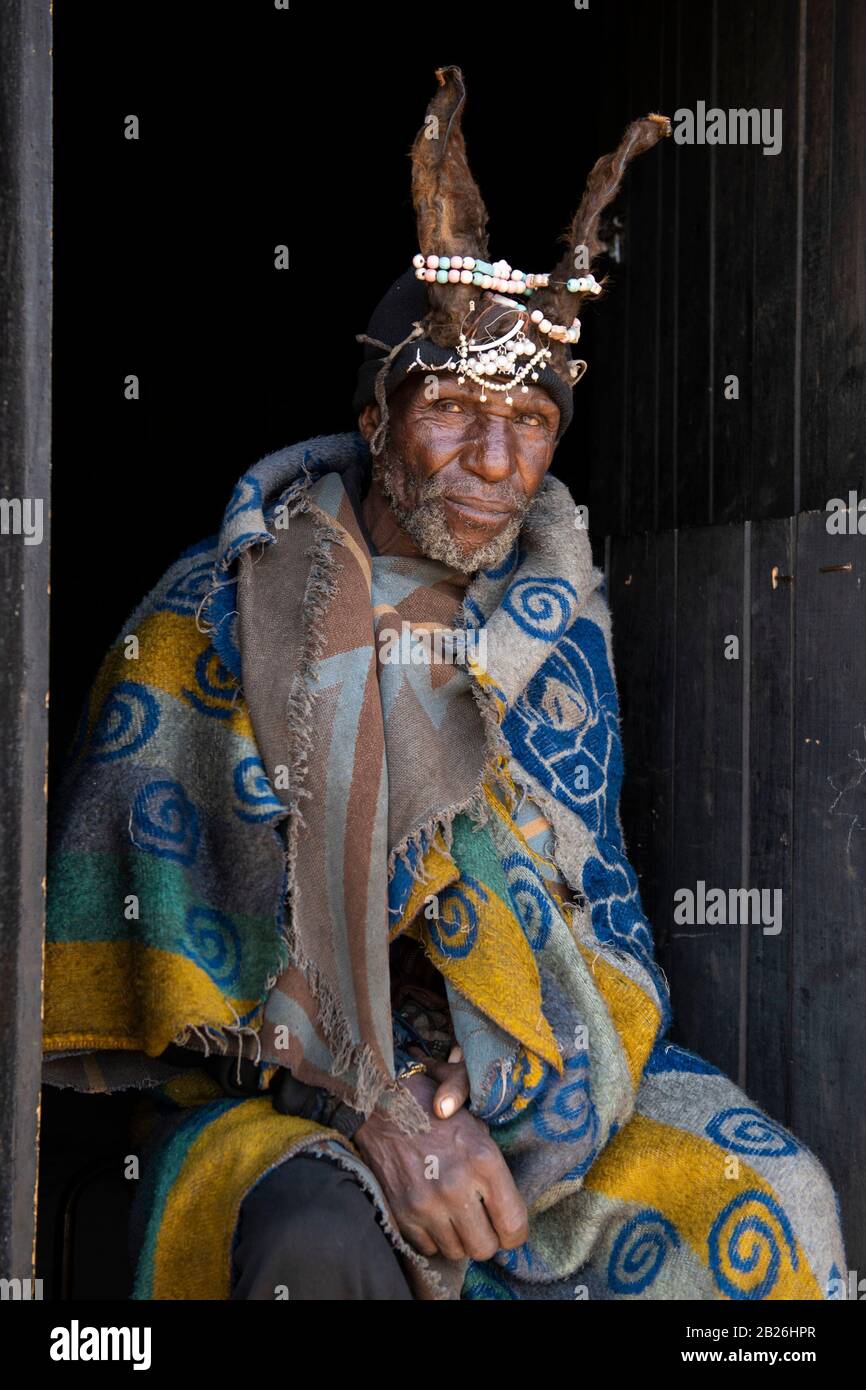 African village africa old hi-res stock photography and images - Alamy
