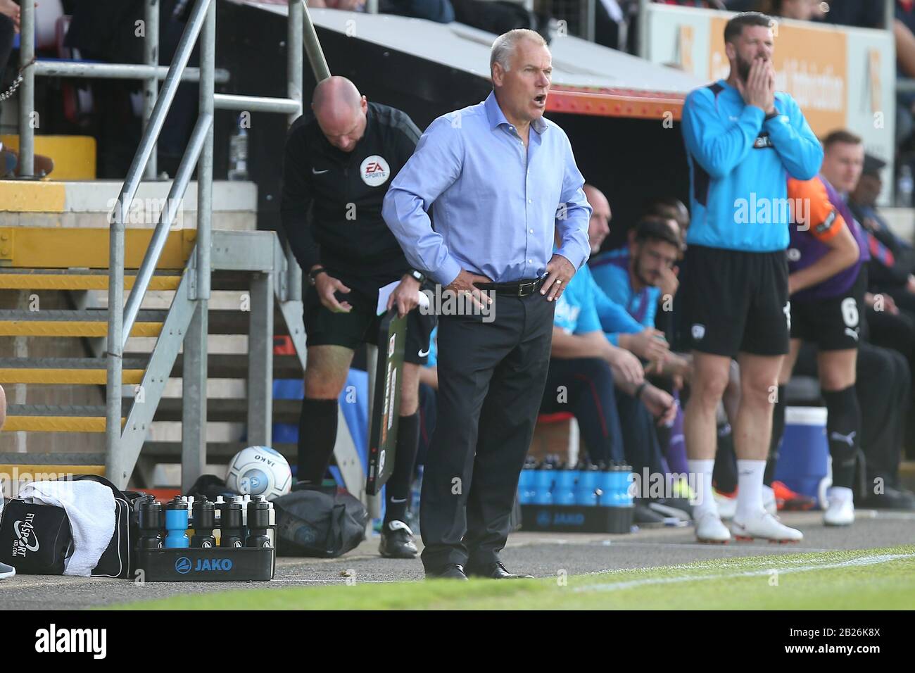 Football action peter taylor hi-res stock photography and images - Alamy