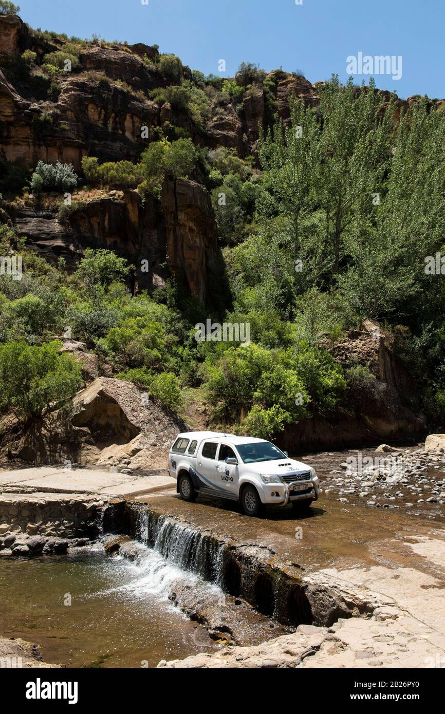 4x4 crossing the Makoae River, Southern Lesotho Stock Photo - Alamy